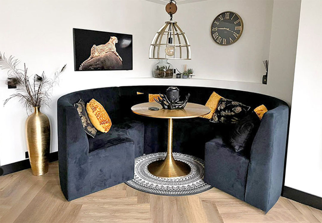 Versluis | Versluis rondzit treinbank rond